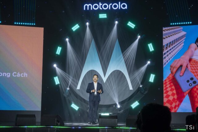 Motorola ra mắt motorola signature và motorola edge 70